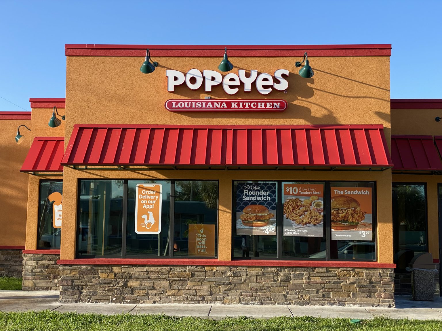 Fast Food Chains in America: Top Picks for Your Road Trip Adventure ...